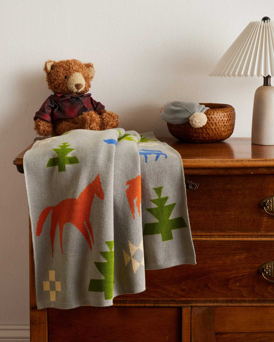 Pendleton Organic Cotton Knit Baby Blanket w/ Beanie, Shared Path – Indian Traders (L7 Enterprises)